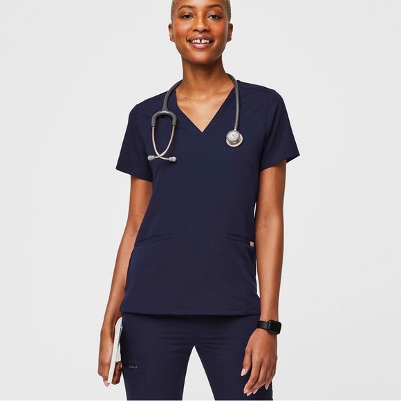 Figs | Tops | Figs Womens Casma 3 Pocket Scrub Top | Poshmark